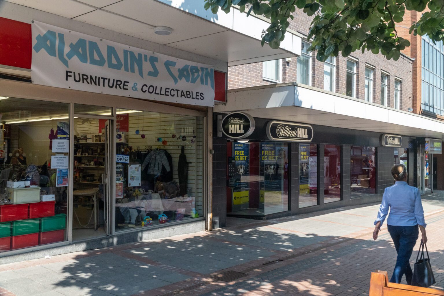 Property Investment - Wrexham - Parade - LI11 1LS - Singer Vielle Sales